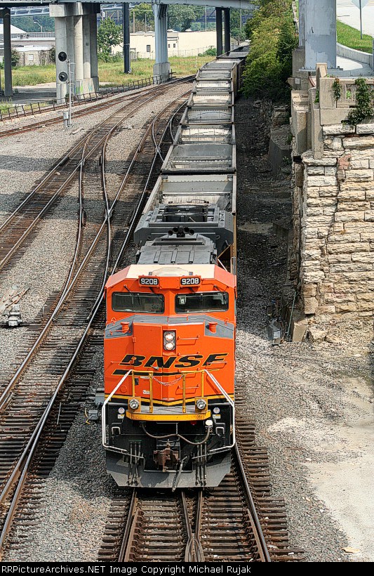 BNSF 9208